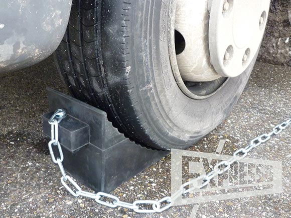 Rubber Wheel Chock for truck