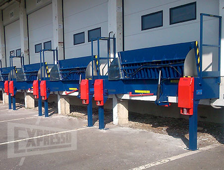 Swing lip dock mini-leveler