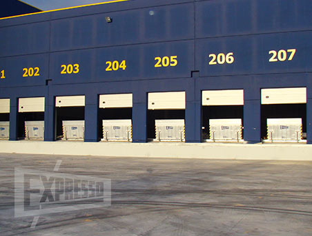 Loading ramps - Sliding drawbridge leveler